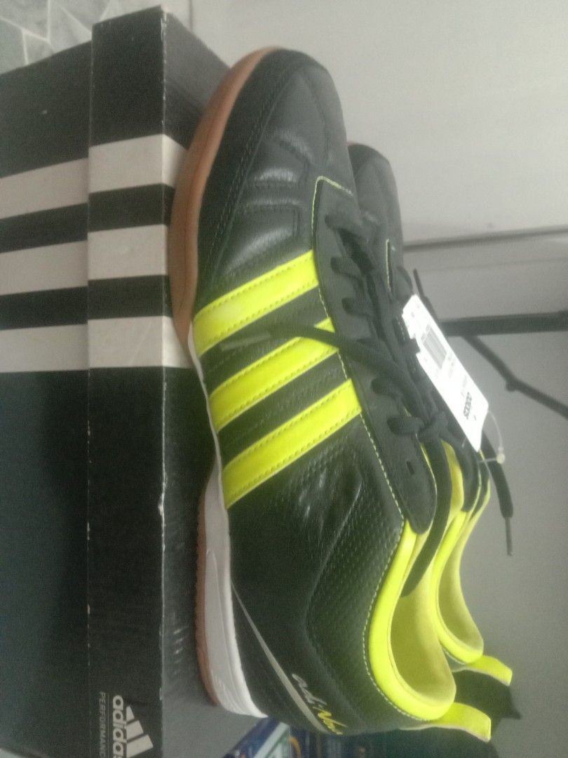 Futsal adinova leather 10uk, Sports Equipment, Sports & Games, Racket ...