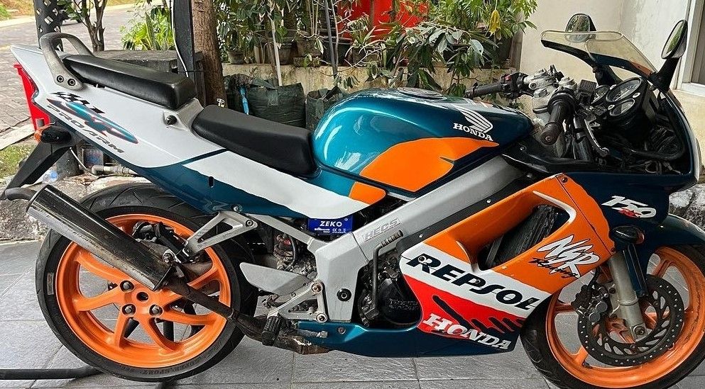 Honda Nsr 150 SP, Motorcycles, Motorcycles for Sale, Class 2B on Carousell