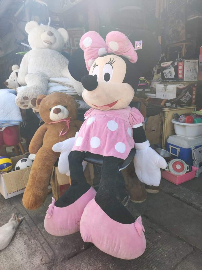 HUMAN SIZE DISNEY MINNIE MOUSE STUFFTOY, Hobbies & Toys, Toys & Games ...