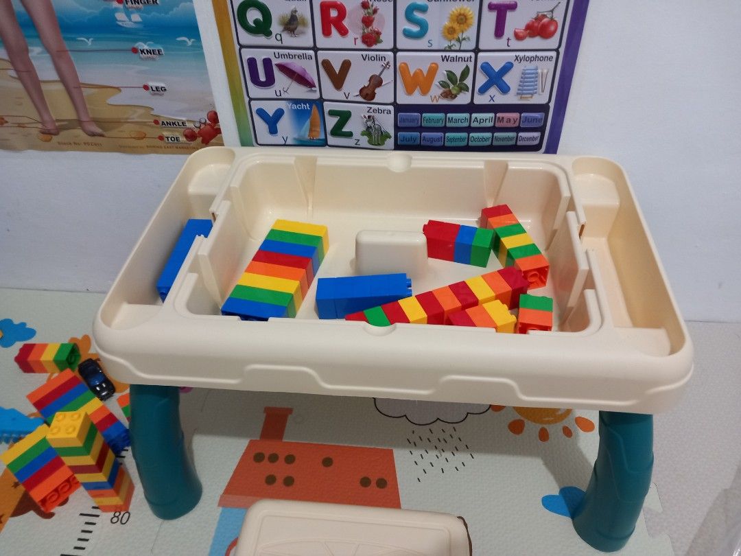 RUSH!!! Leggo table and leggo, Hobbies & Toys, Toys & Games on Carousell