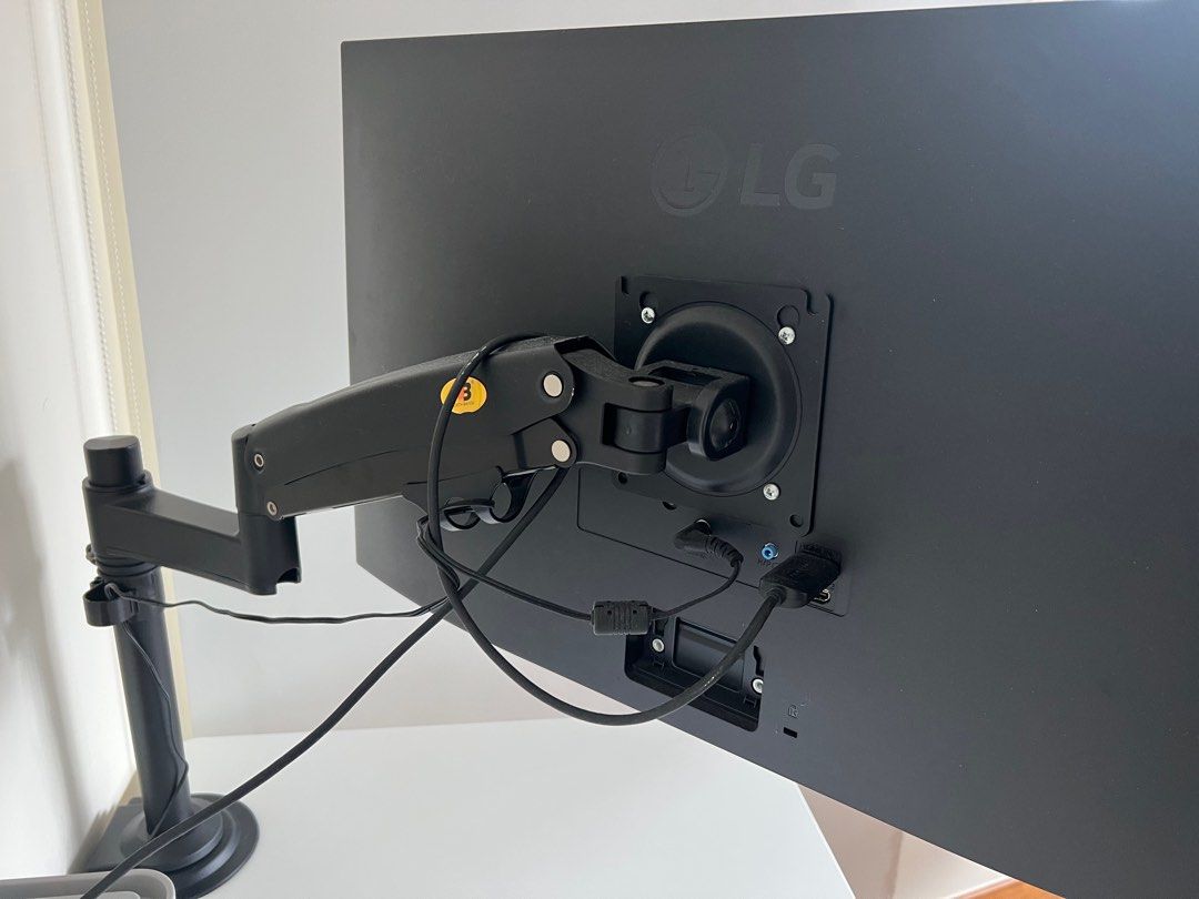 LG 27 inc FHD IPS Monitor with Arm Bracket, Computers & Tech, Parts ...