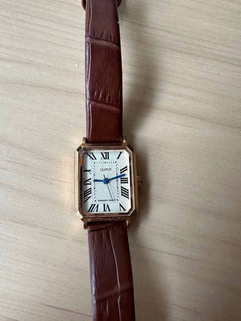 Lloyd watch in brown leather, Women's Fashion, Watches & Accessories ...
