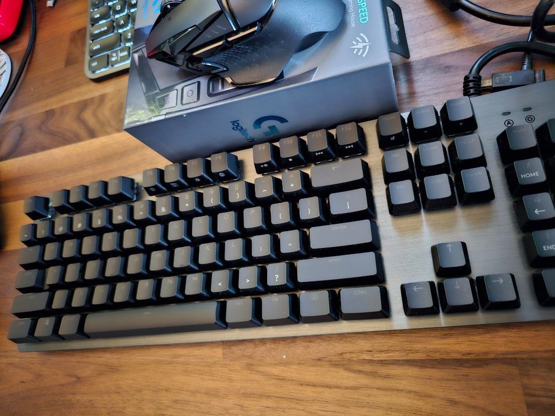 Logitech G502 Lightspeed Wireless Gaming Mouse & G512 RGB Mech Gaming ...