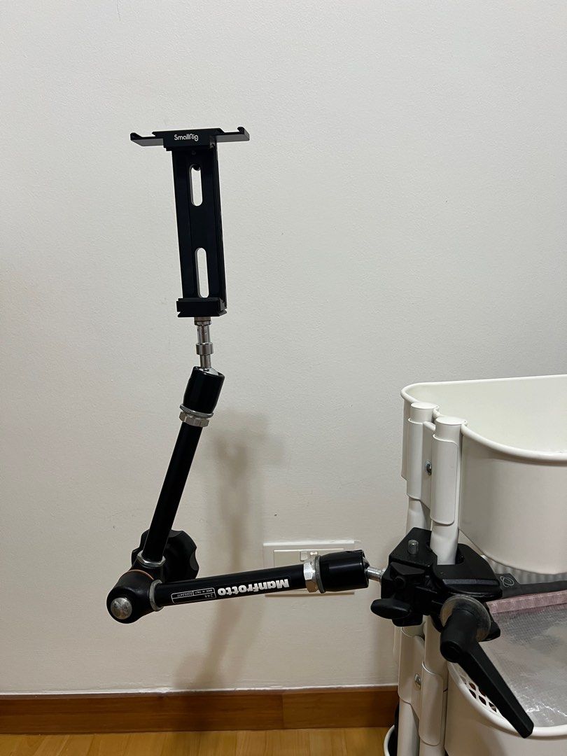 Manfrotto Friction Arm with Super Clamp and Smallrig Tablet holder ...