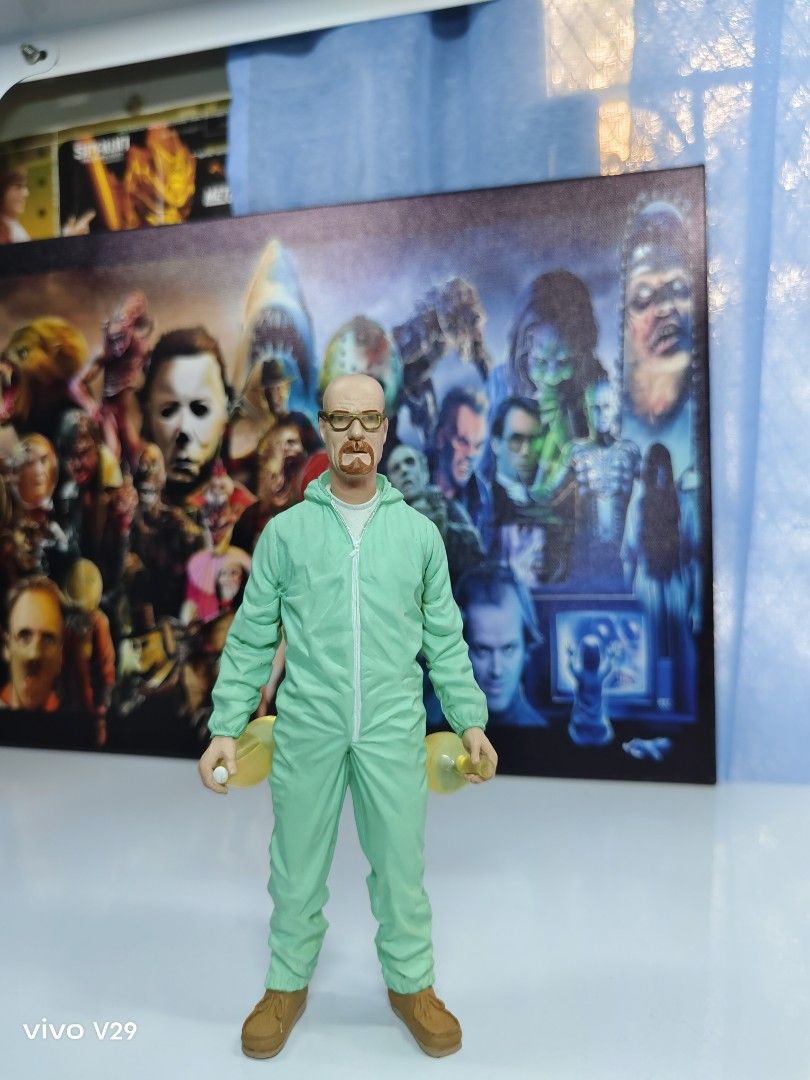 Mezco Breaking Bad Walter White, Hobbies & Toys, Toys & Games on Carousell