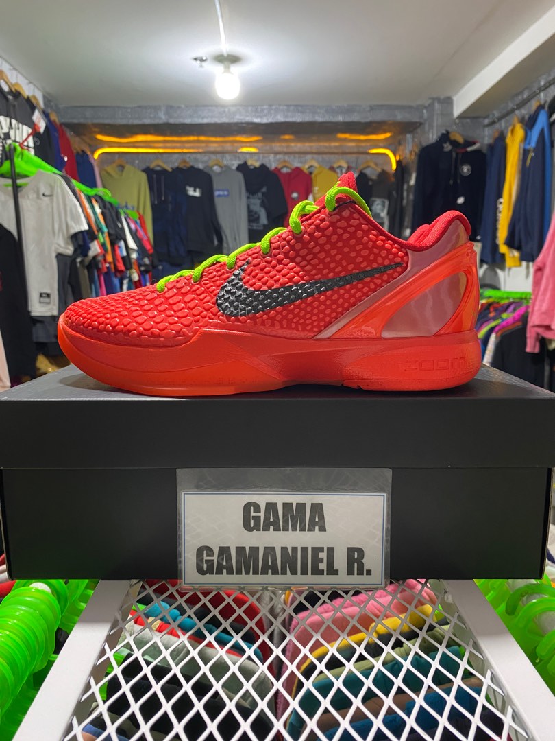 Nike Kobe Reverse Grinch, Men's Fashion, Footwear, Sneakers on Carousell