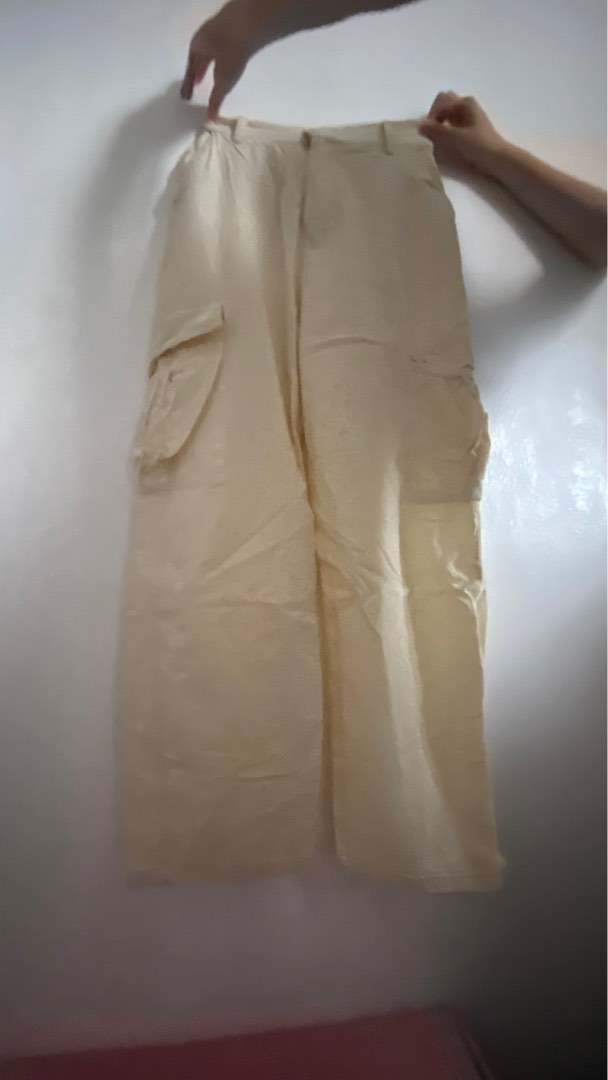 No brand cargo pants, Women's Fashion, Bottoms, Other Bottoms on Carousell