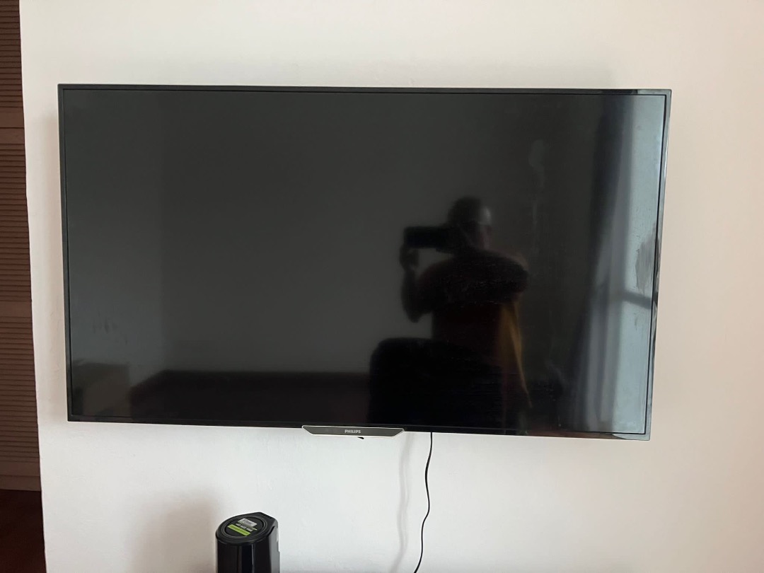 Philipps Smart TV wall mounted 55", TV & Home Appliances, TV ...