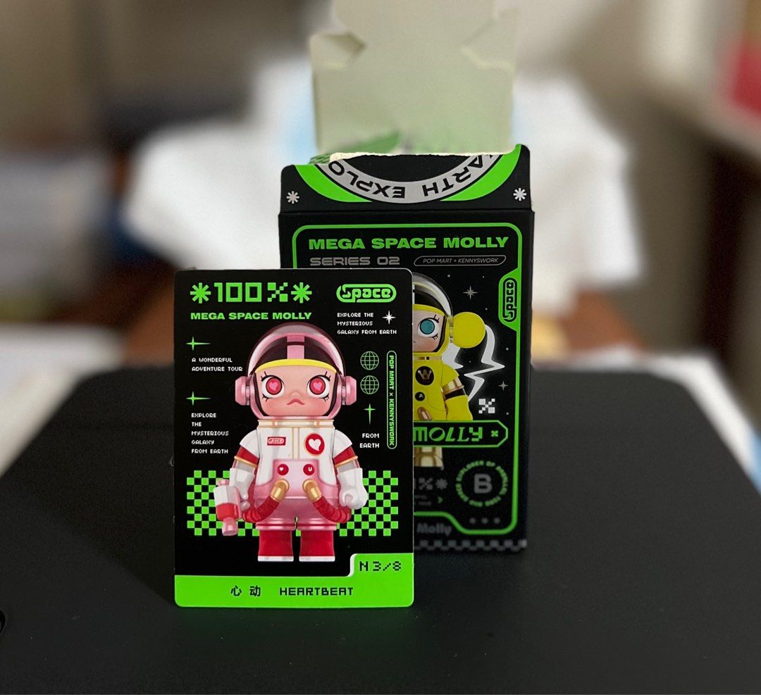 Popmart Space Molly 100% Heartbeat, Hobbies & Toys, Toys & Games on ...