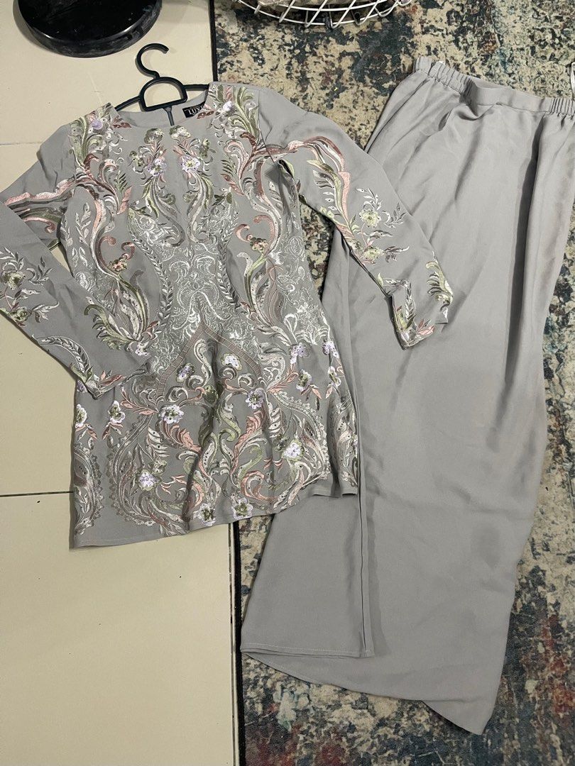 Primavalet Moden Kurung, Women's Fashion, Muslimah Fashion, Baju Kurung ...