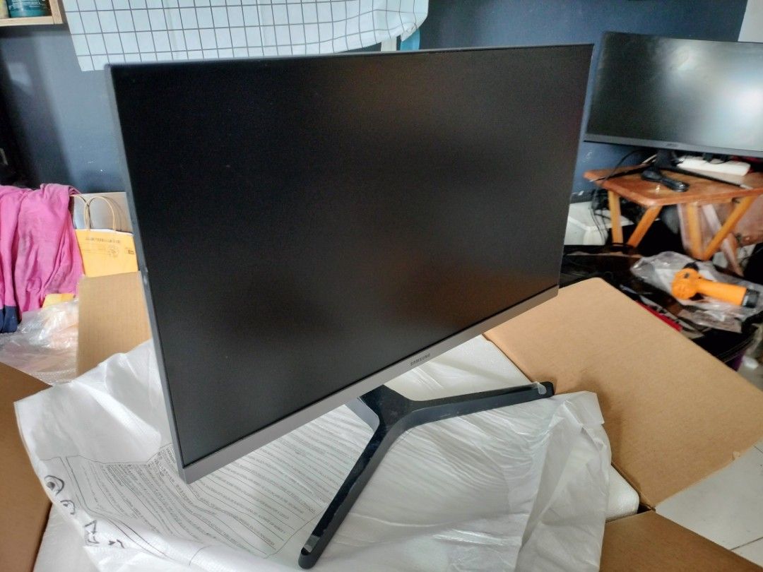 SAMSUNG 24" IPS FRAMELESS MONITOR, Computers & Tech, Parts ...
