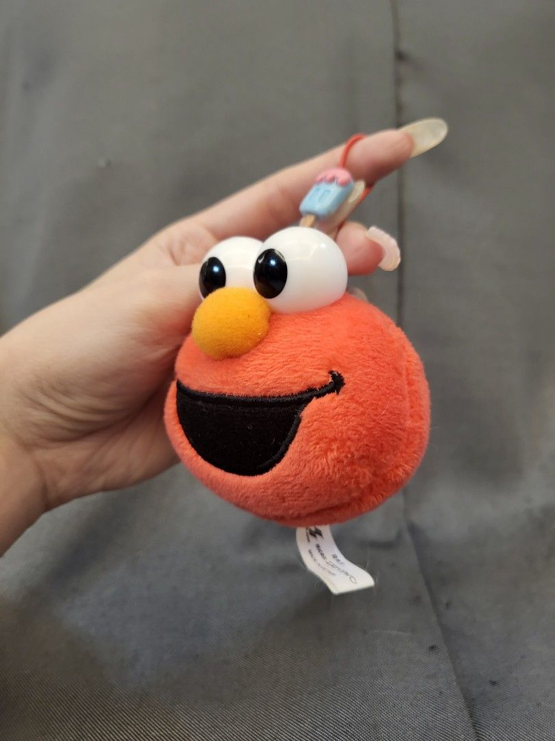 Sesame Street Elmo Head Plushie Keychain, Hobbies & Toys, Toys & Games ...