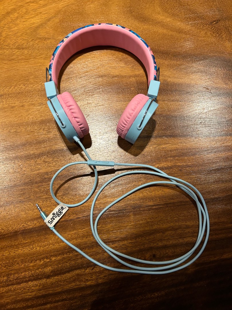Smuggle kids Headphone (girls), Audio, Headphones & Headsets on Carousell