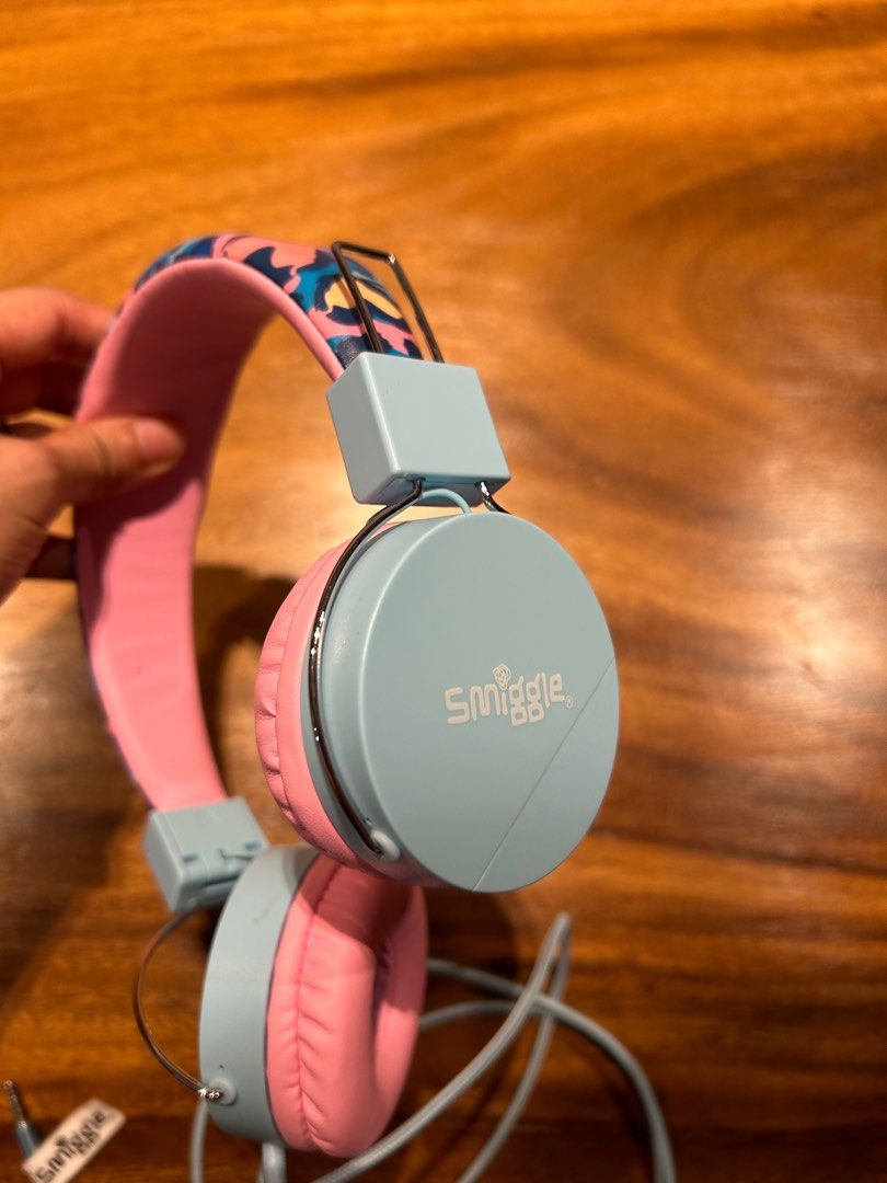 Smuggle kids Headphone (girls), Audio, Headphones & Headsets on Carousell