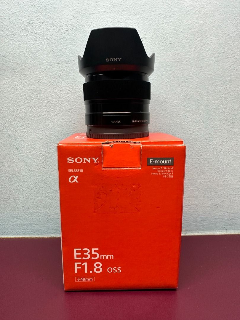 Sony 35mm lens F1.8E SEL35F18, Photography, Lens & Kits on Carousell