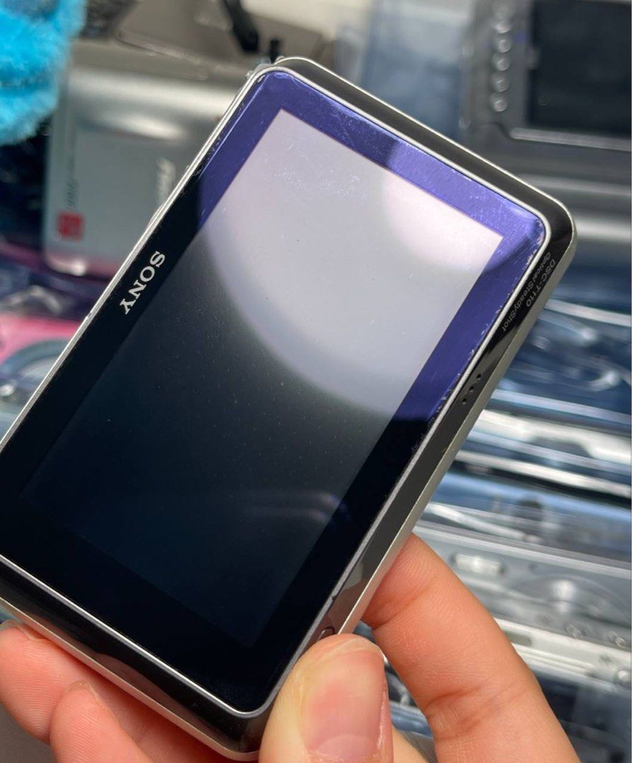 sony cybershot t110 in sliver, Photography, Cameras on Carousell