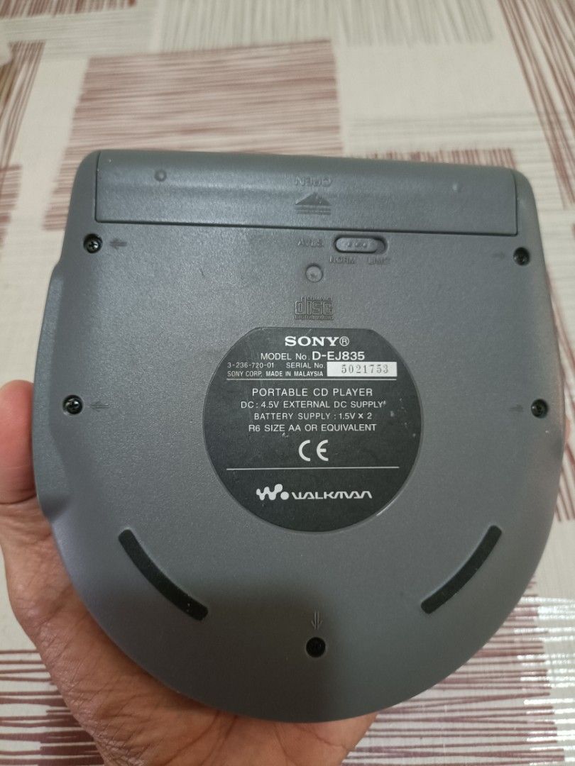 Sony Discman and walkman for spare parts, Hobbies & Toys, Toys & Games ...