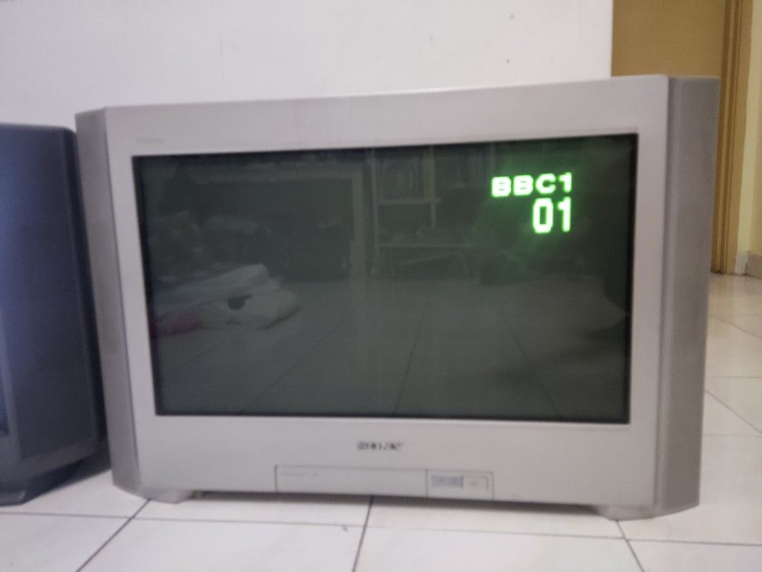 SONY TRINITRON WIDE SCREEN CRT TV 28 INCH, TV & Home Appliances, TV ...