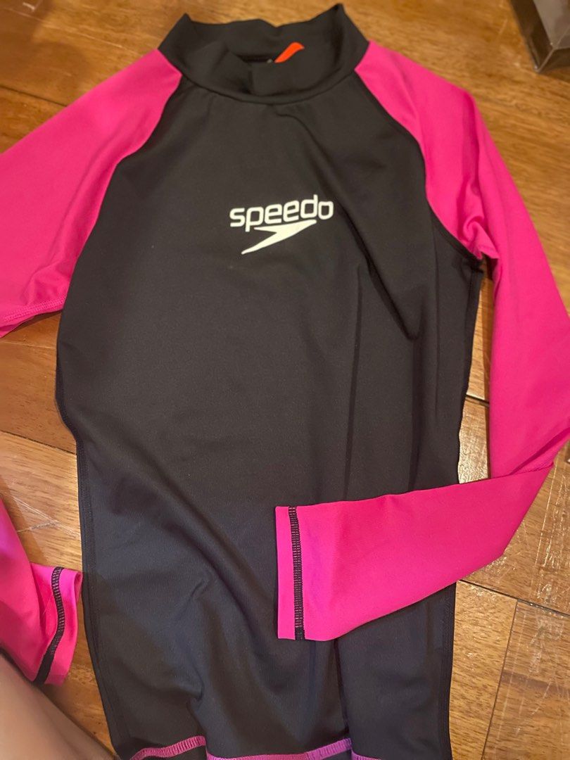Speedo rash guard, Women's Fashion, Swimwear, Rash guard on Carousell