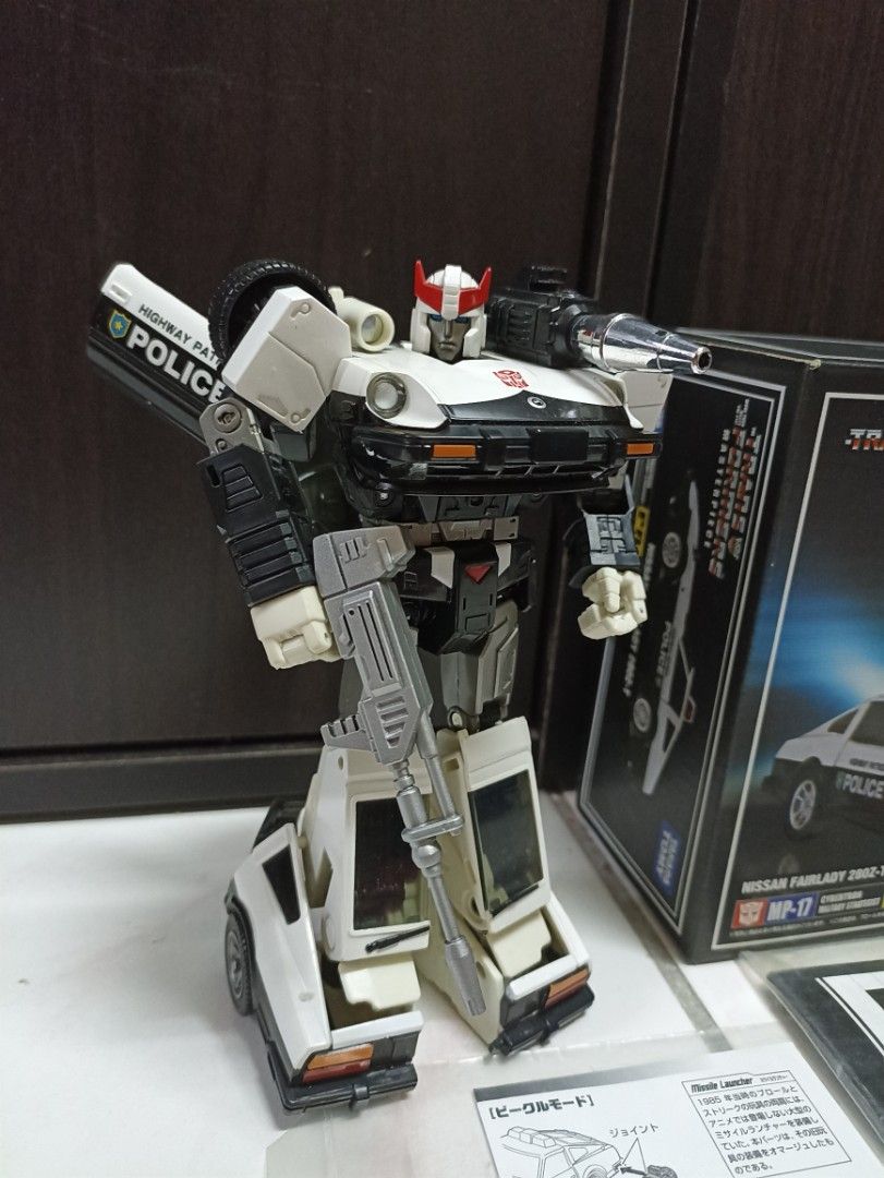 Transformers Masterpiece Prowl