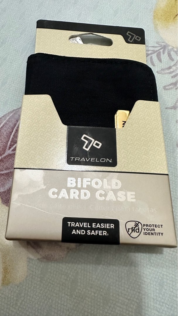 Travelon RFID Blocking bifold wallet, Men's Fashion, Watches ...