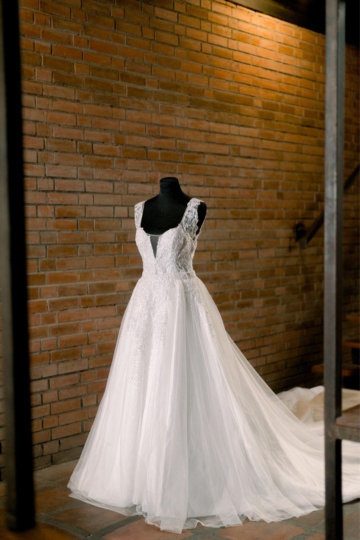 Two way wedding gown, Women's Fashion, Dresses & Sets, Evening dresses ...