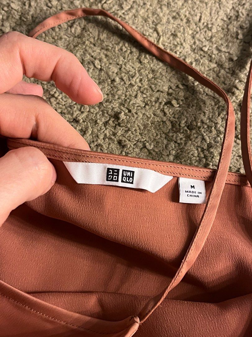 Uniqlo NEW Top, Women's Fashion, Tops, Sleeveless on Carousell