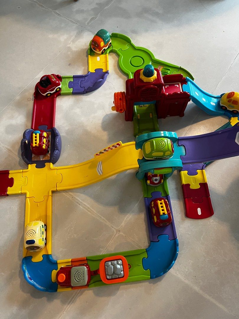 Vtech car park tower + 12 cars +fire station, Hobbies & Toys, Toys ...