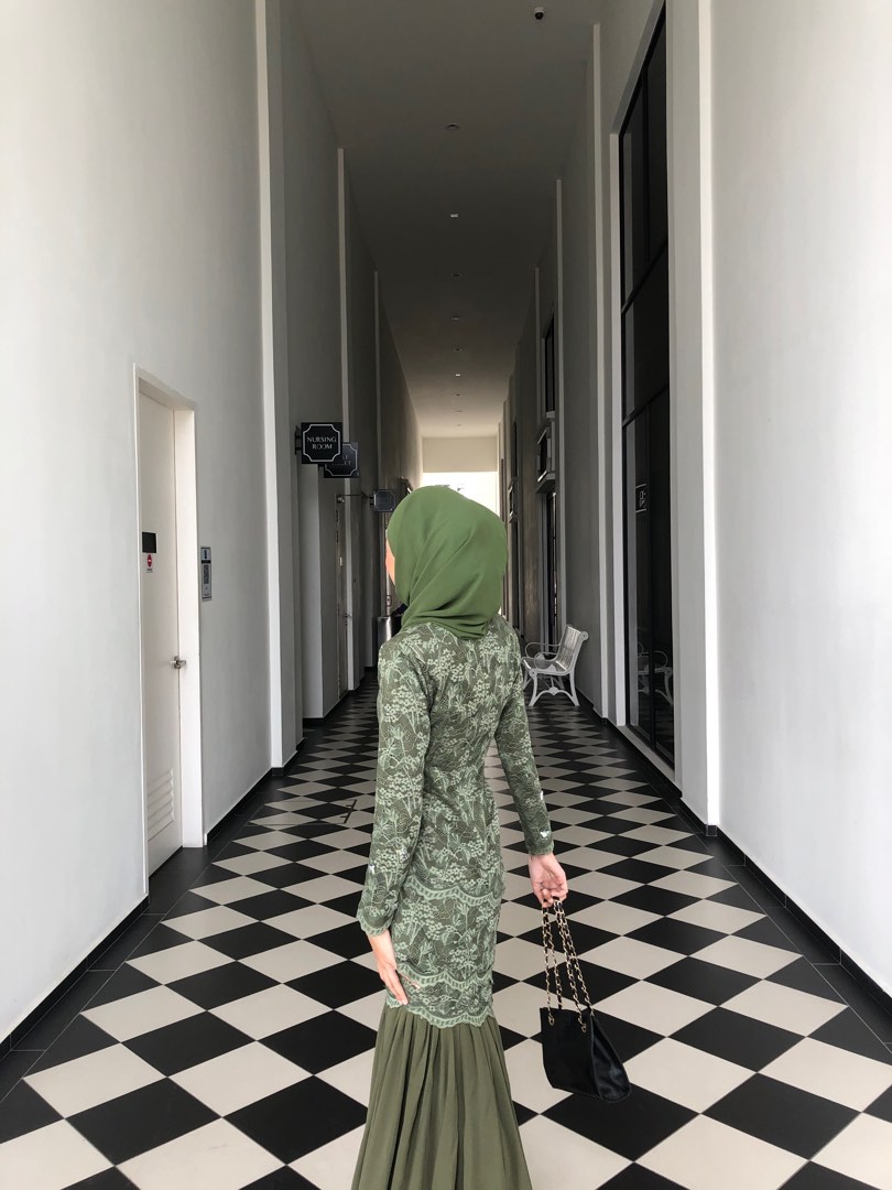 Wanzar Abril, Women's Fashion, Muslimah Fashion, Baju Kurung & sets on ...