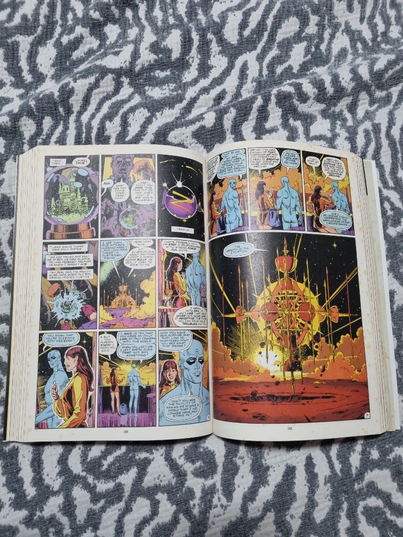 Watchmen Comics by Alan Moore/Dave Gibbons, Hobbies & Toys, Books ...
