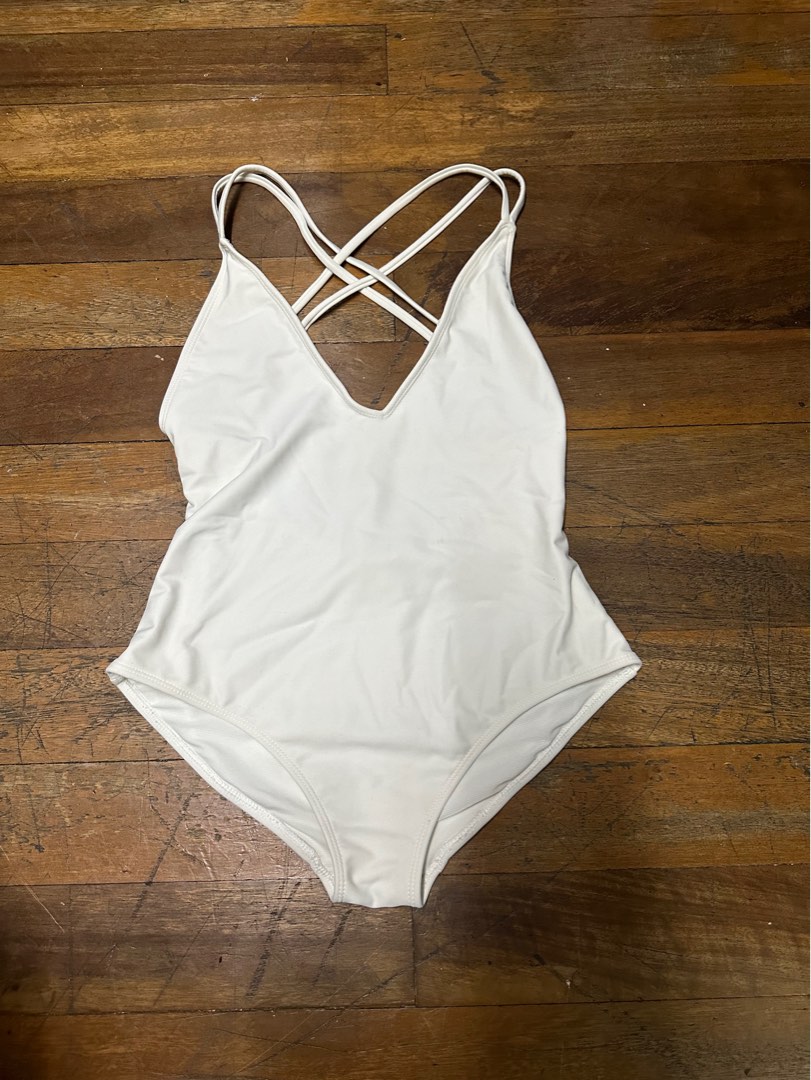 White one piece swimsuit, Women's Fashion, Swimwear, Bikinis ...
