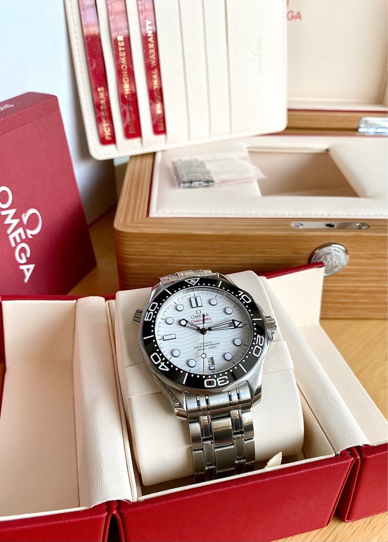 2023 Omega Seamaster Professional 300m “Great White” Ref. 210.30.42.20 ...