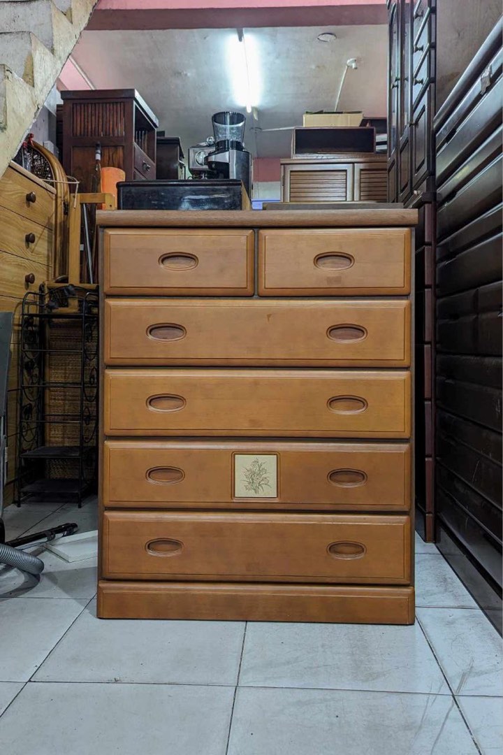 - Medium chest drawer na natural Mahogany wood Color - Sakto lang ang ...