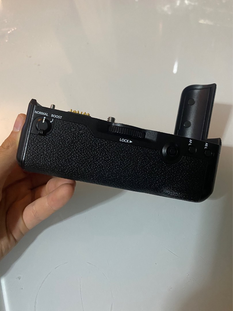 battery grip xt-3, Photography, Photography Accessories, Batteries ...