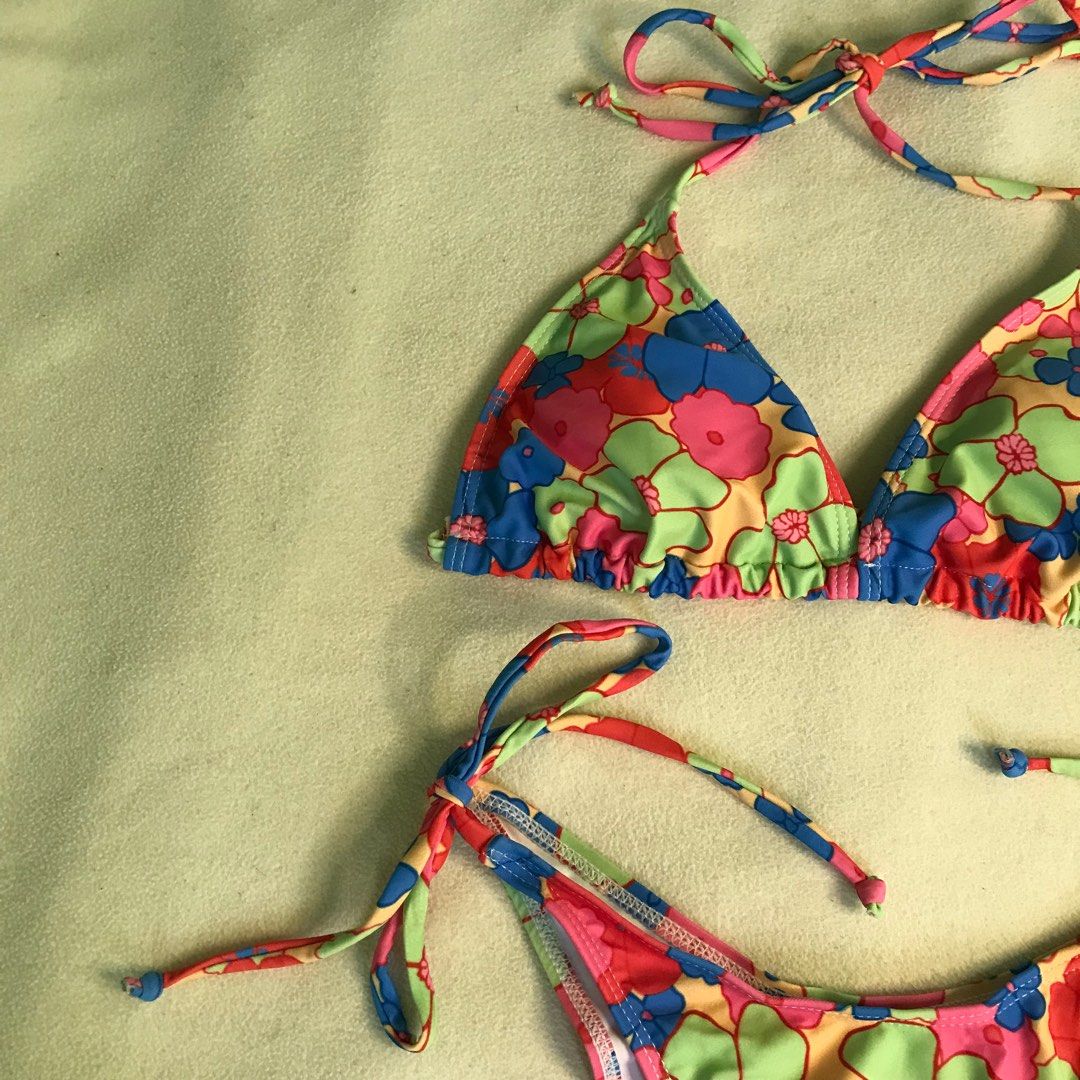 Beacon Cute Floral Tie Top & Bottom Two-piece Swimsuit, Women's Fashion ...