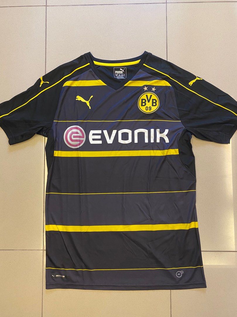 Borussia Dortmund jersey, Men's Fashion, Activewear on Carousell