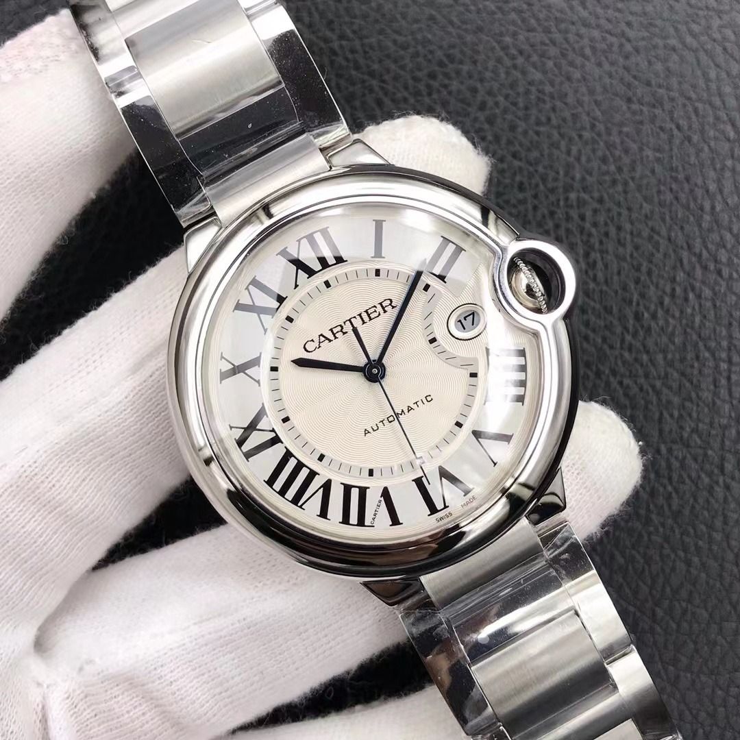 Cartier Blue Balloon Watch Take a look at the true charm of the Cartier ...