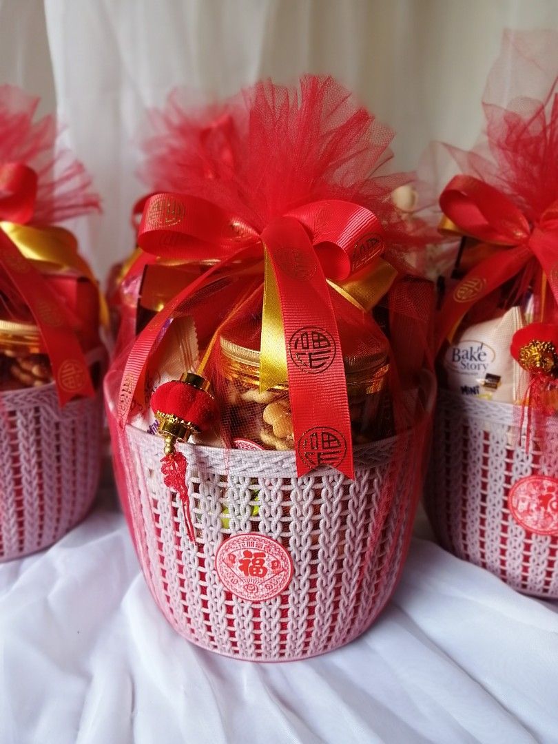 Chinese New Year Halal Food Hamper Basket Gift Flower Balloon, Food ...