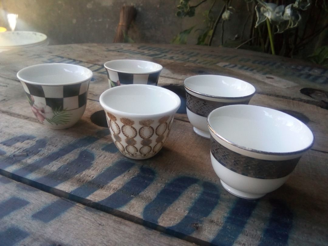 Collectible Vintage Small Chinese Porcelain Tea Cups, Hobbies & Toys ...