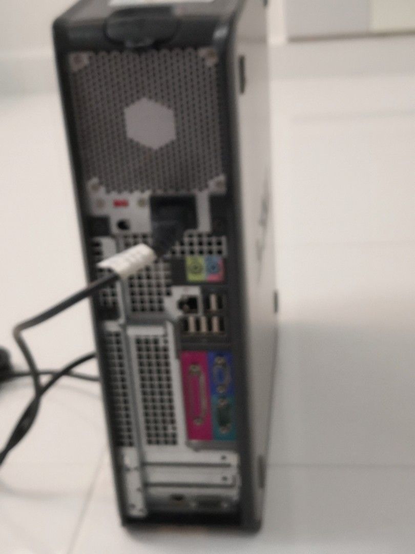 DELL Desktop PC (no monitor and keyboard and mouse) only the main unit ...