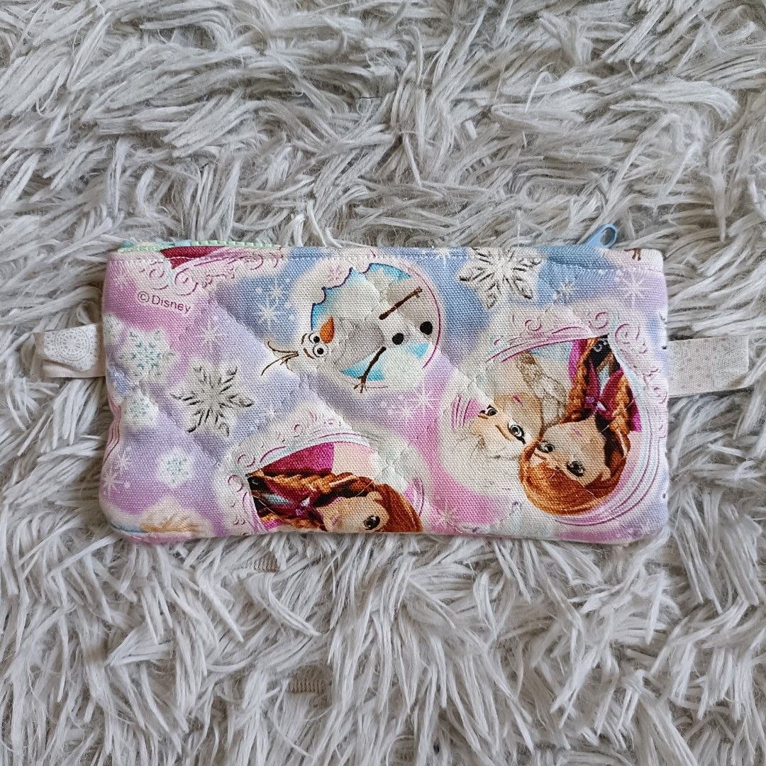 DISNEY Frozen Reversible Coin Purse, Women's Fashion, Bags & Wallets ...