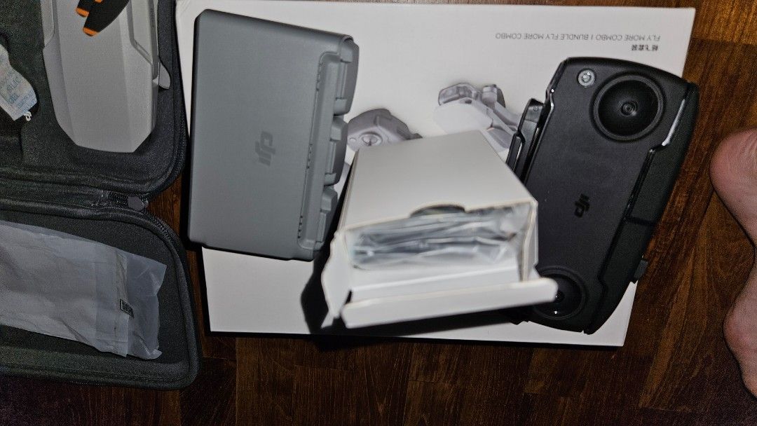 DJI Mini SE Combo, Photography, Drones on Carousell