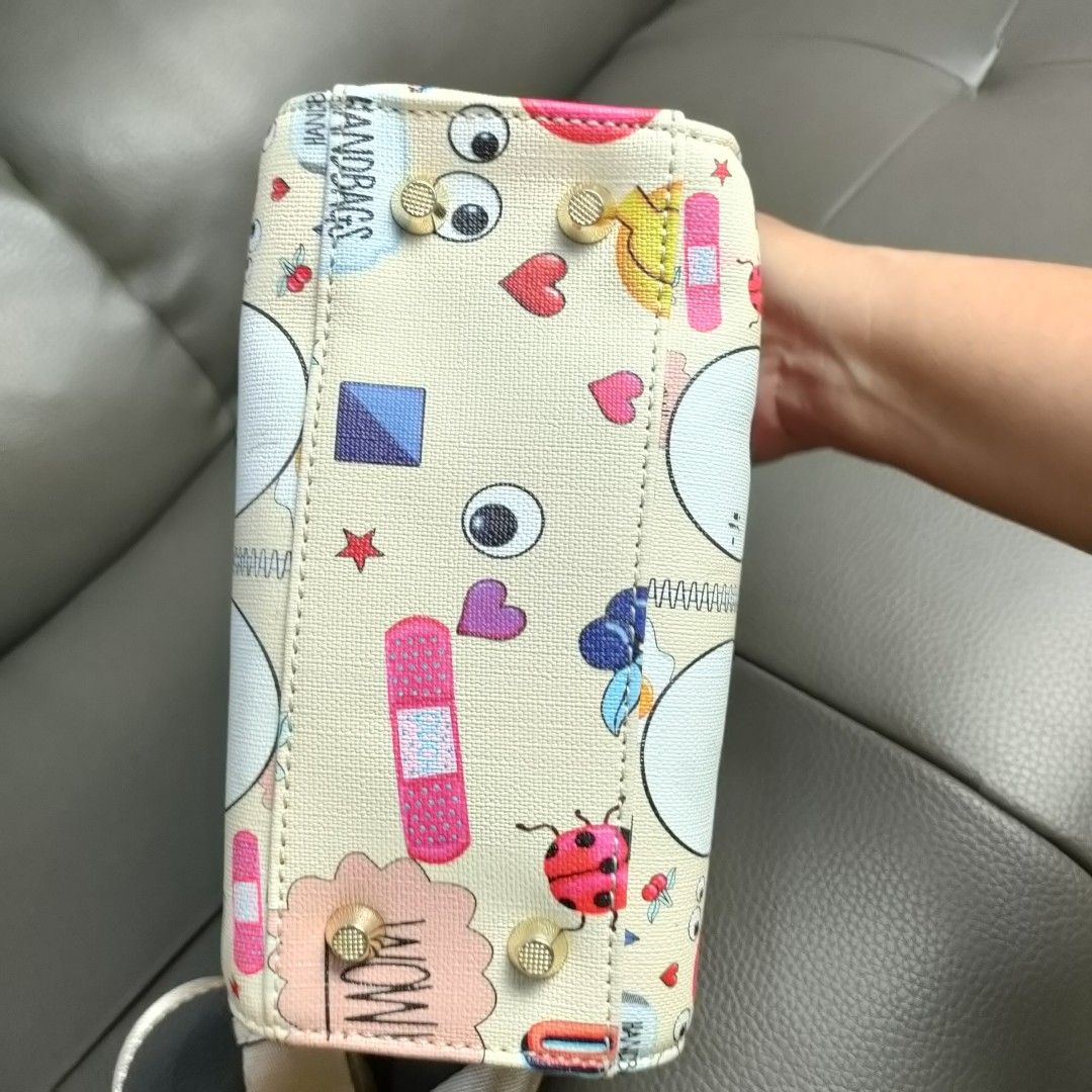 Eye themed bag, Women's Fashion, Bags & Wallets, Cross-body Bags on ...