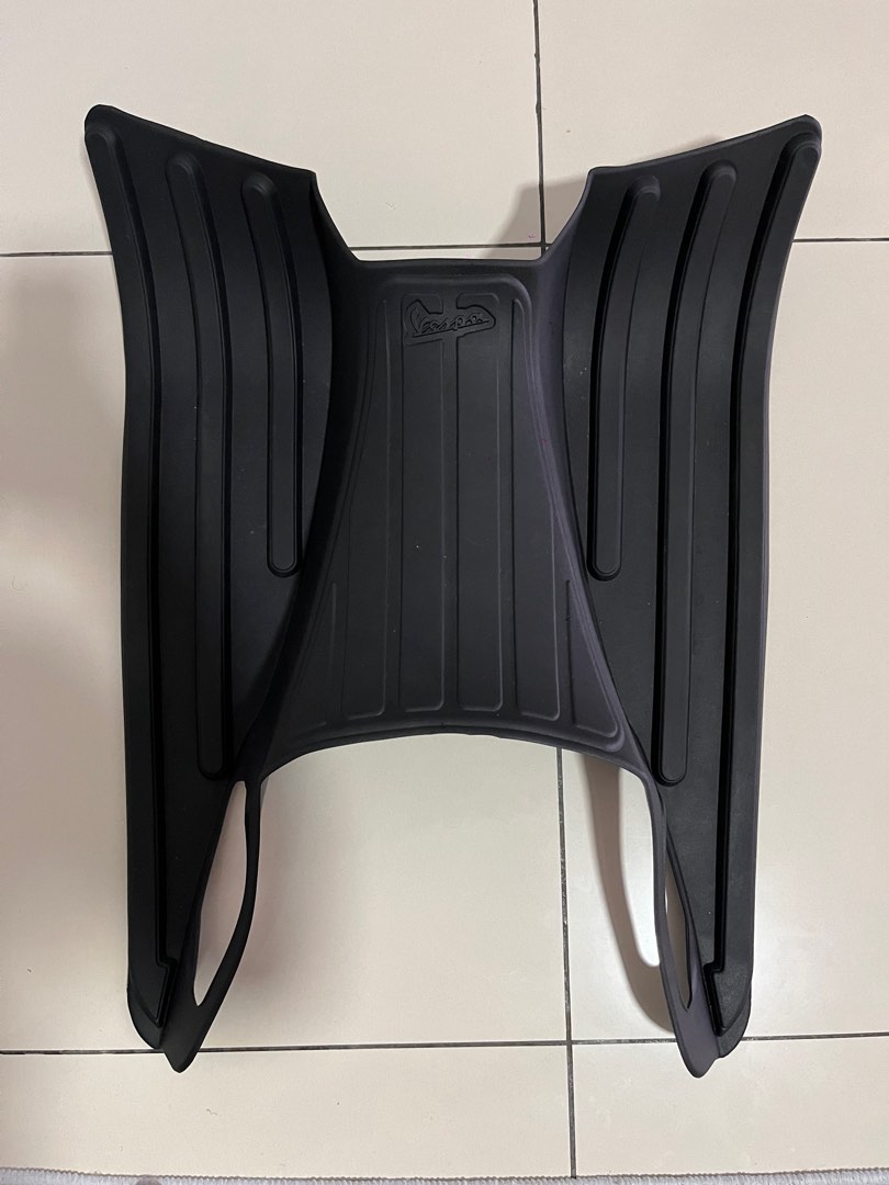 Floormat Vespa GTS 300, Motorbikes on Carousell