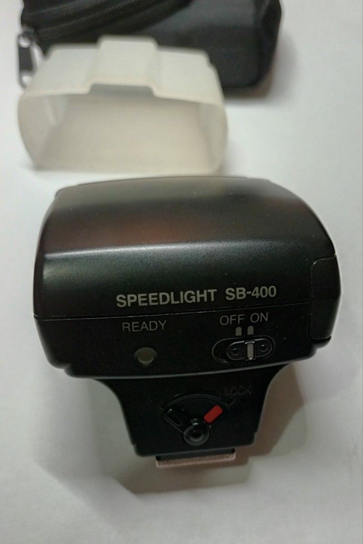FS: Nikon SB-400 Flash, Photography, Cameras on Carousell
