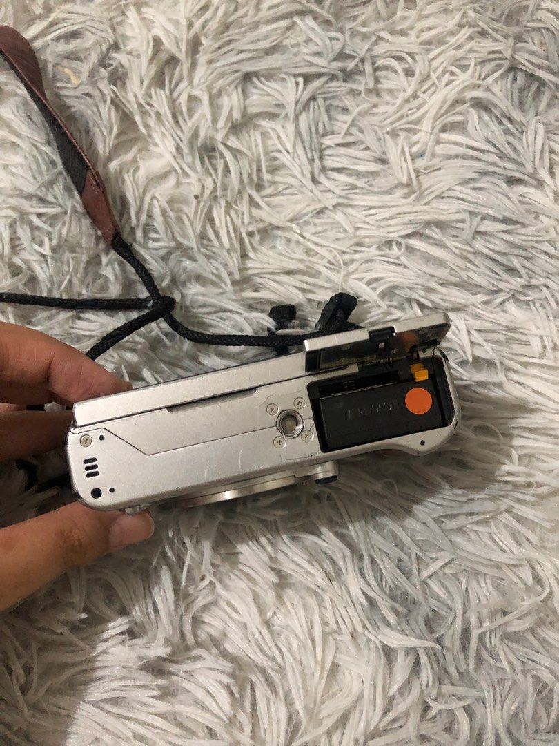Fujifilm X-A3 defective, Photography, Cameras on Carousell