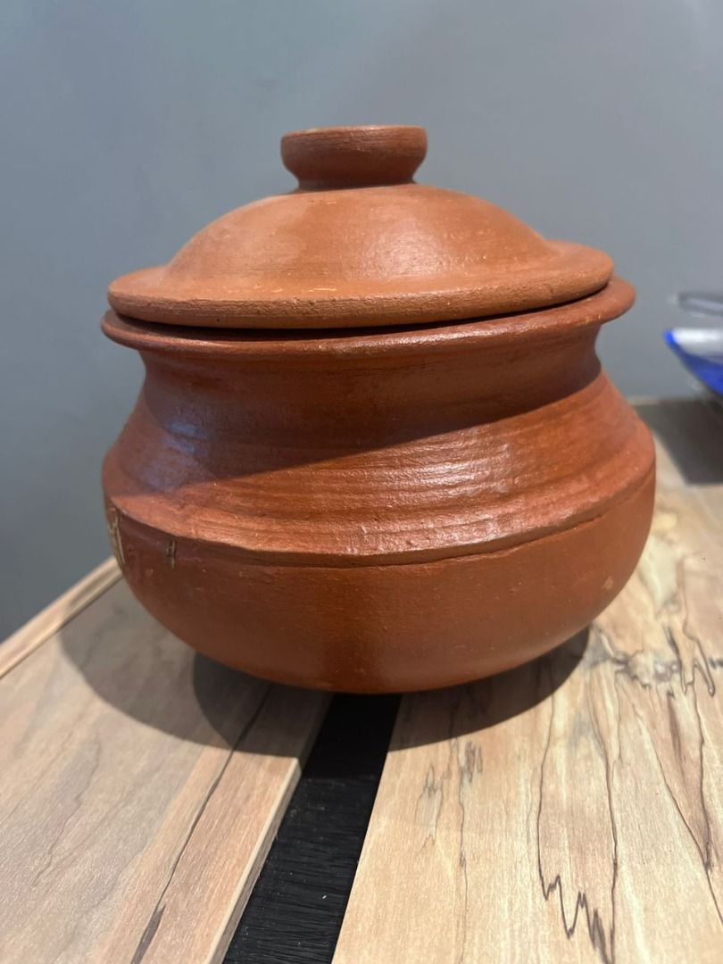Handcrafted Clay Pod with Lid, TV & Home Appliances, Kitchen Appliances ...