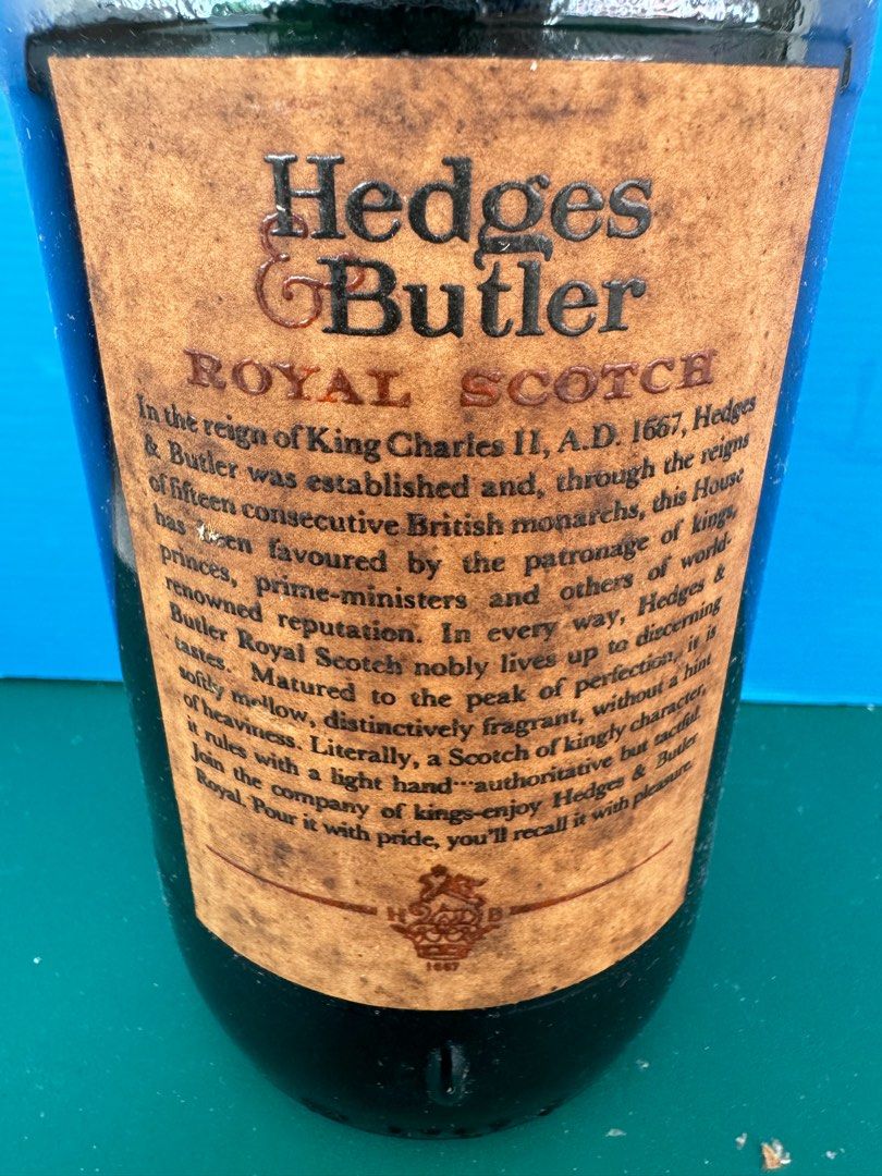 HEDGES & BUTLER ROYER DE LUXE SCOTCH WHISKY 750ml 1980s, Food & Drinks ...