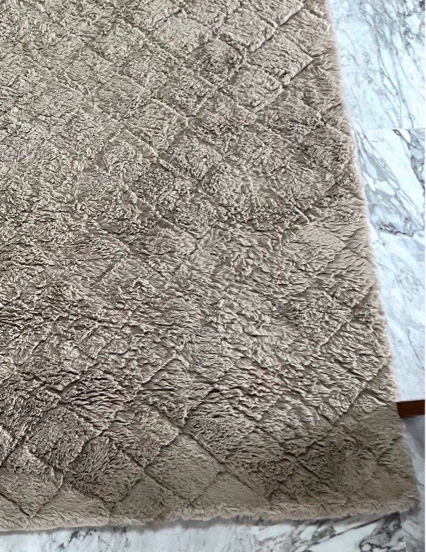 Hooga Carpet, Furniture & Home Living, Home Decor, Carpets, Mats ...