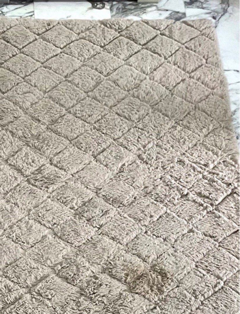 Hooga Carpet, Furniture & Home Living, Home Decor, Carpets, Mats ...